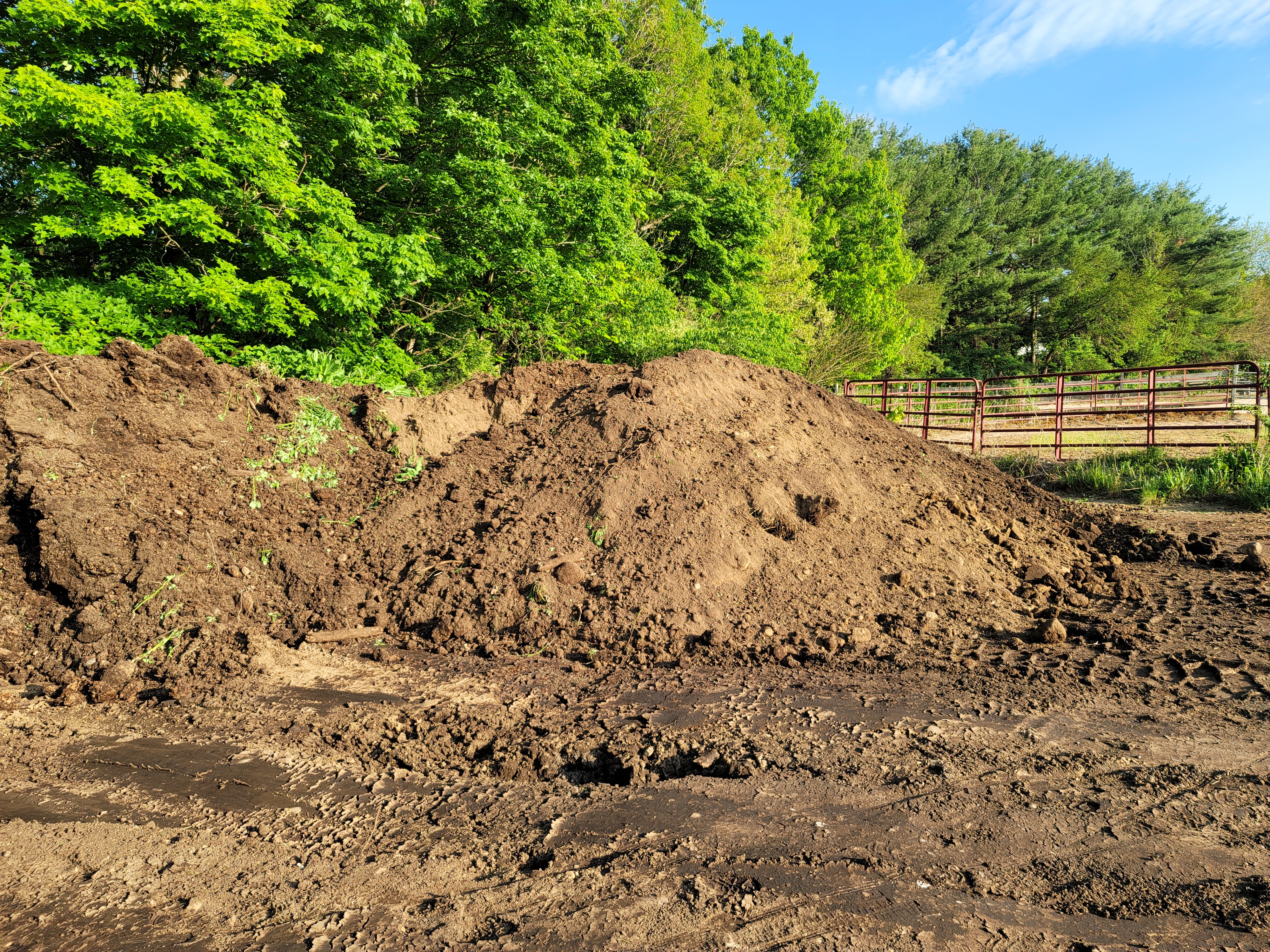 Topsoil – Meadow View Horse Farm